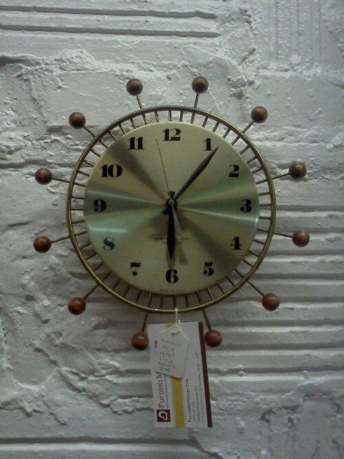 Atomic age Retro starburst clock